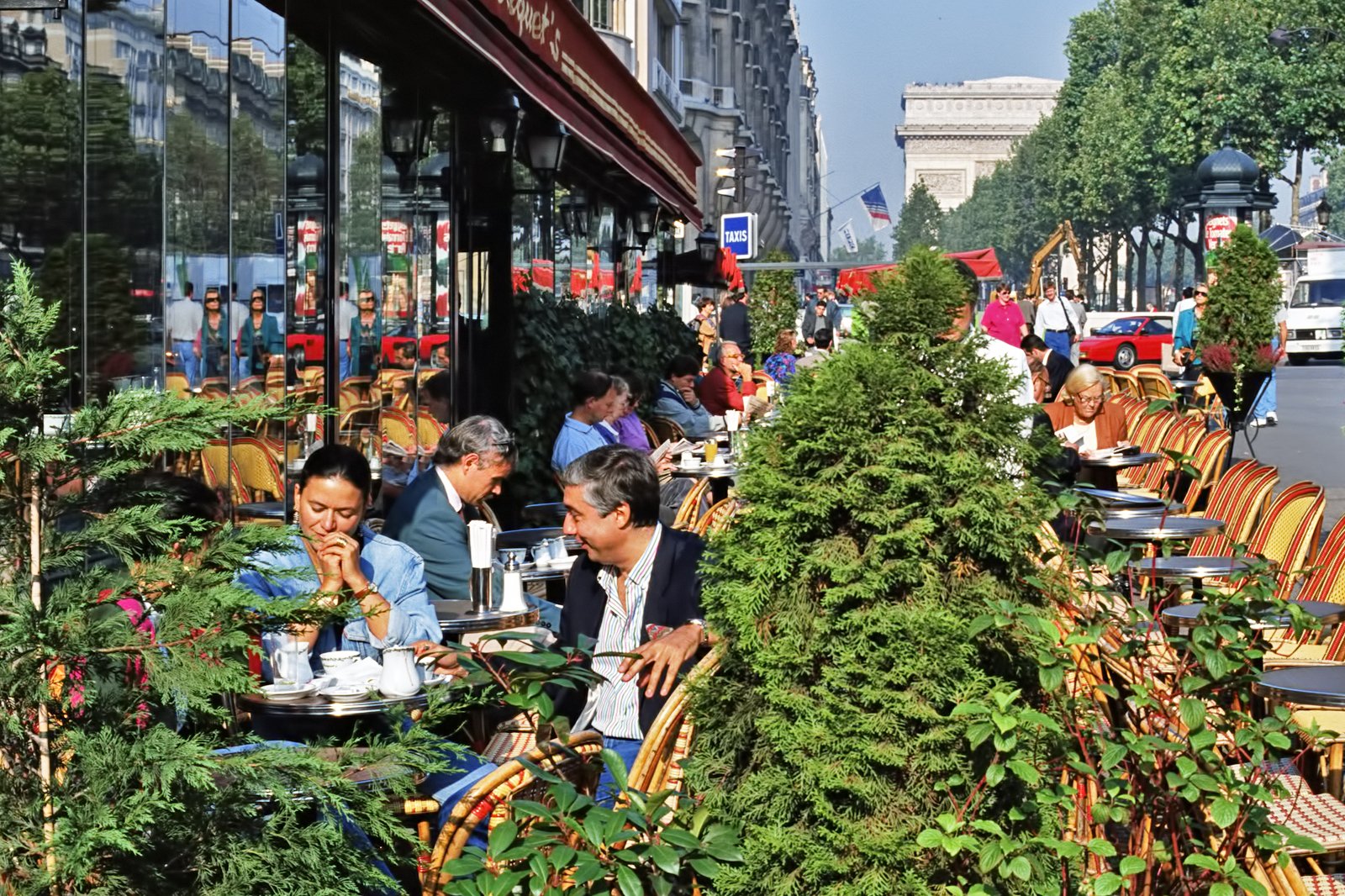Food and Dining in Paris - Paris travel guide - Go Guides