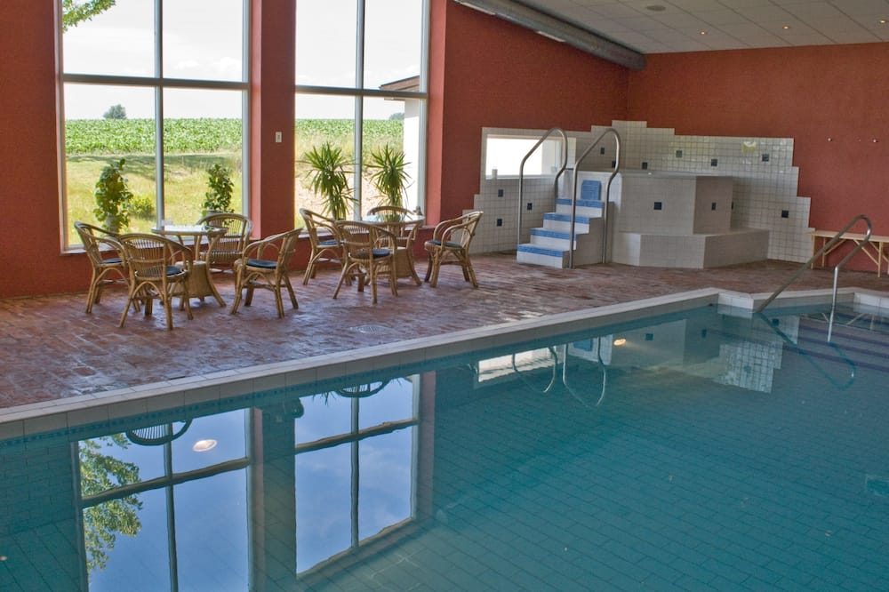 10 populära resmål med poolhotell i Sverige - Alla ska bada - Go Guides