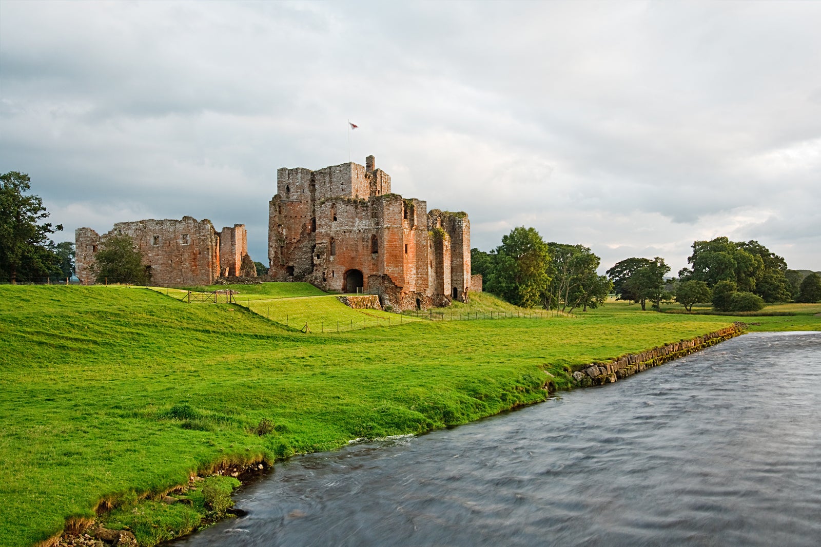10 Best Castles and Ancient Ruins in the Lake District - Discover the ...