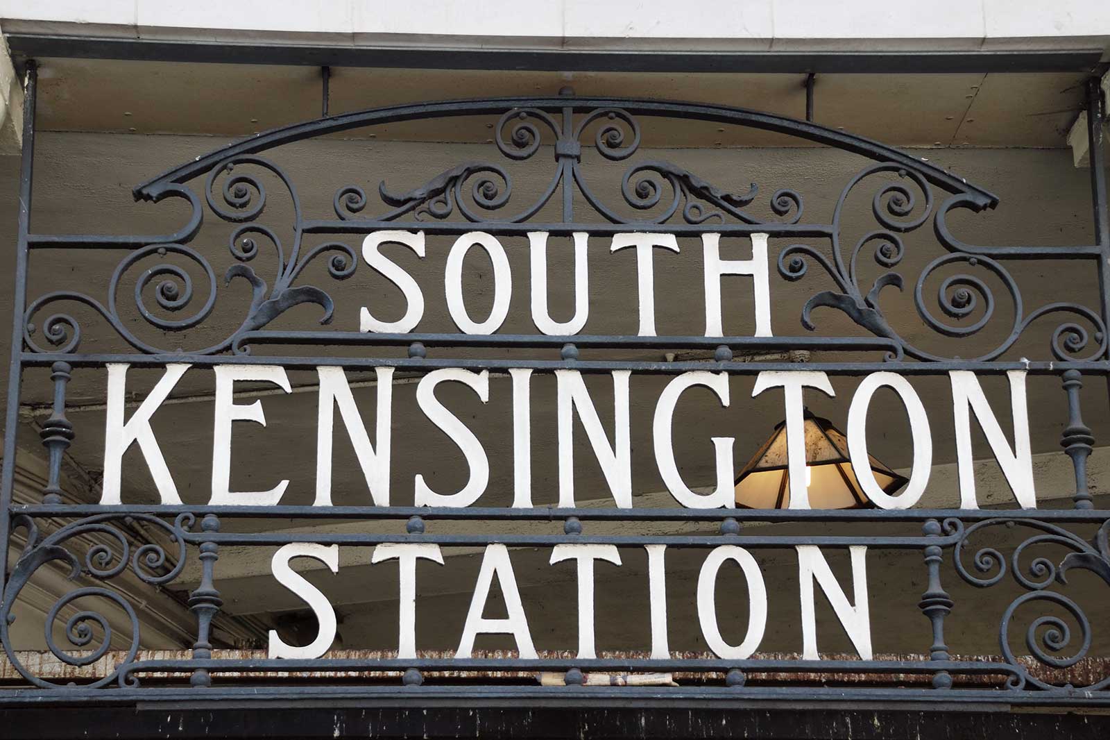 10 Main Tube Stations in London - What Are the Best Attractions to ...