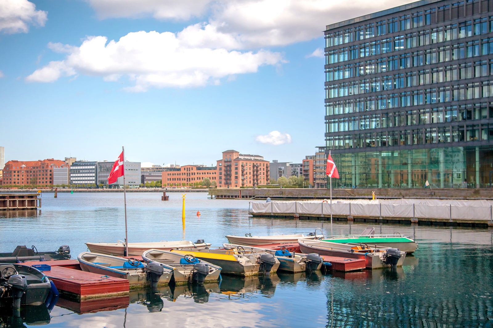 Vesterbro i København - Skydebaner, sushi og shopping – Go Guides