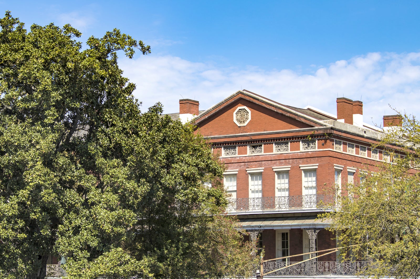 1850 House - Step Back in Time to the 19th Century – Go Guides