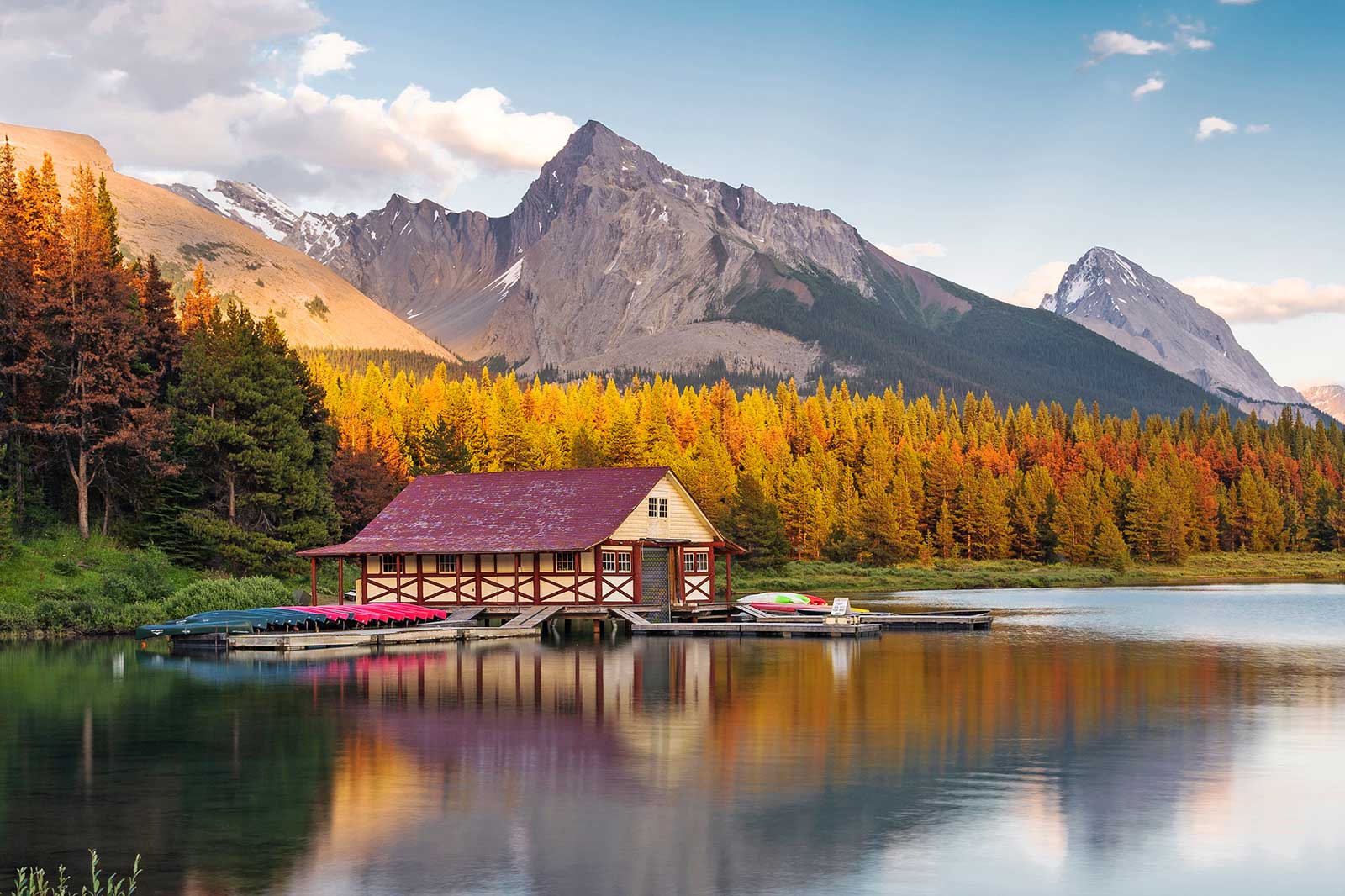 10 Best Things to Do in Canada - What is Canada Most Famous For? - Go ...