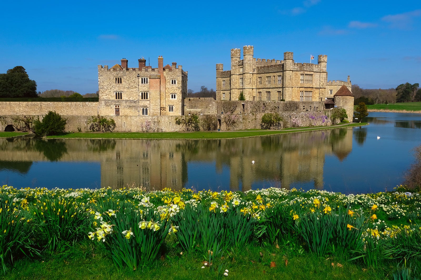 10 Best Castles in and Around London - What are the Most Famous Castles ...